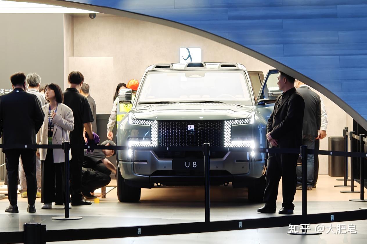 上海车展仰望U8、U9正式亮相，109.8万元的仰望U8，准备开野吧 - 知乎