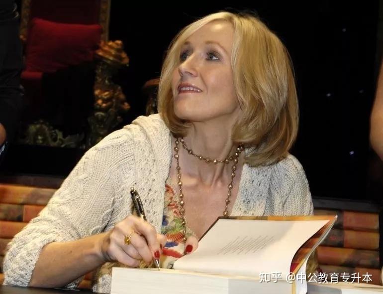 没有无缘无故的成就，只有义无反顾的付出！——《哈利·波特》JK·罗琳 - 知乎