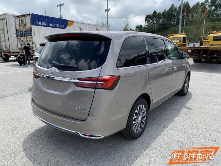 2022款GL8陆上公务舱来了！冲这名字就知道不好惹 - 知乎