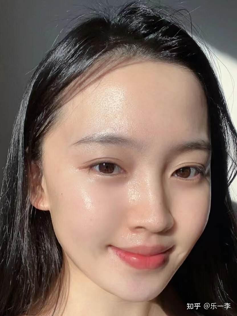 有哪些专业白大褂推荐，用了打死不想换的美白护肤品？ 知乎