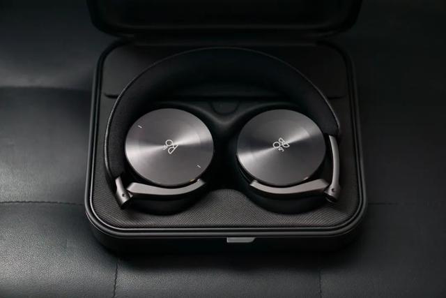 Beoplay H95：头戴式降噪耳机凭什么卖六千多？ - 知乎