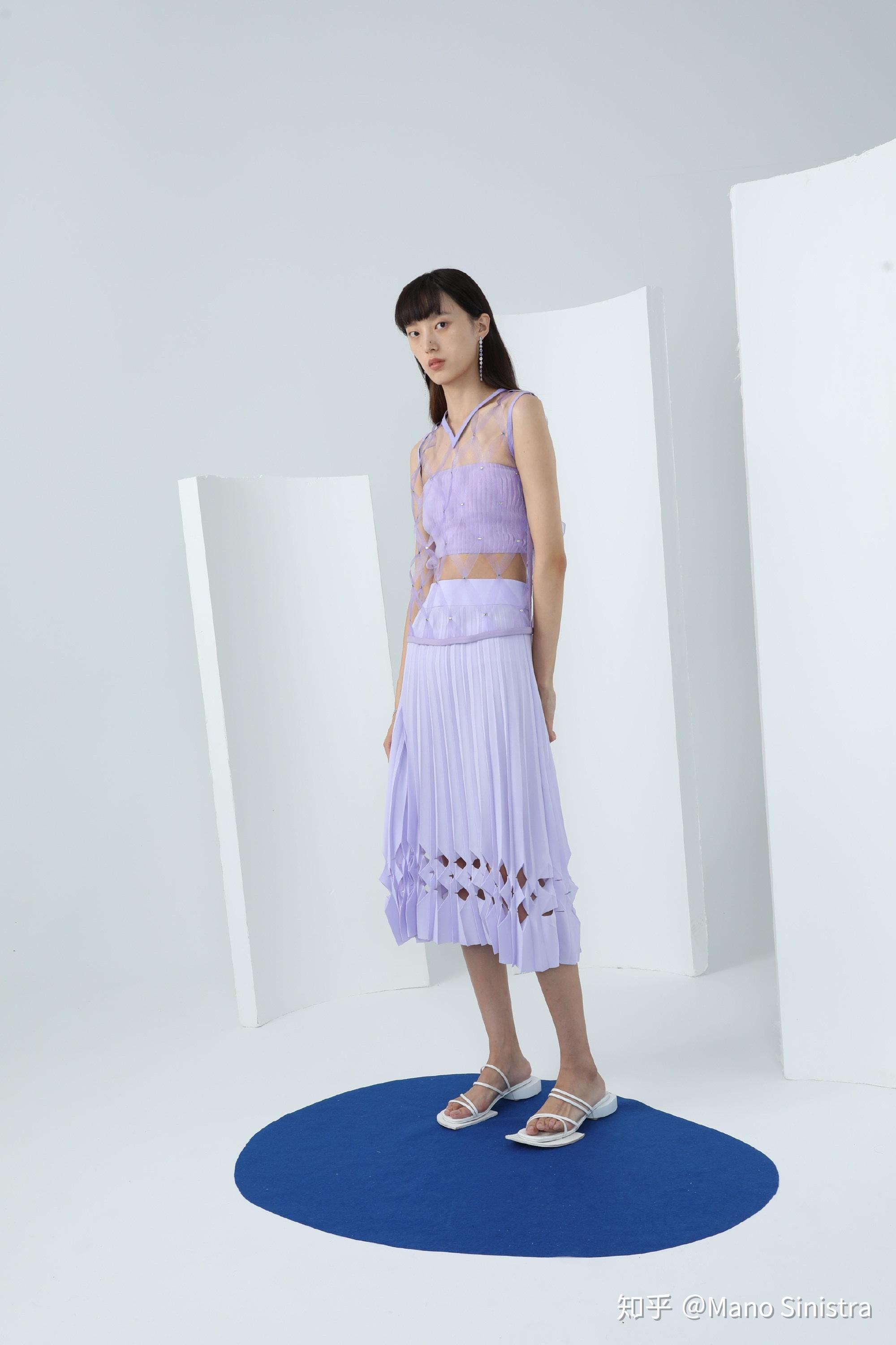 透明感、朦胧美十足的FENGYI TAN 2020SS - 知乎