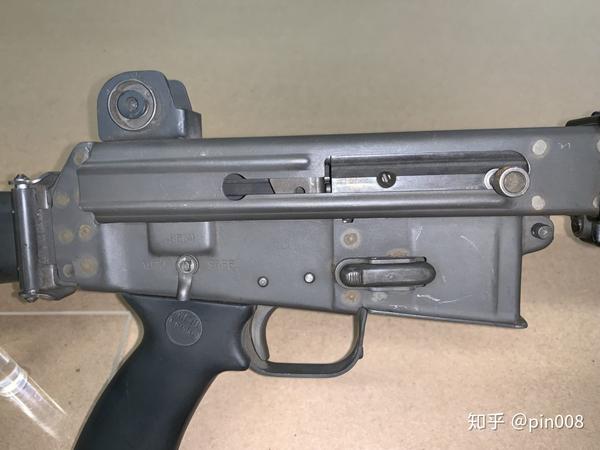 从业界传奇AR-18突击步枪到BRN-180上机匣 - 知乎