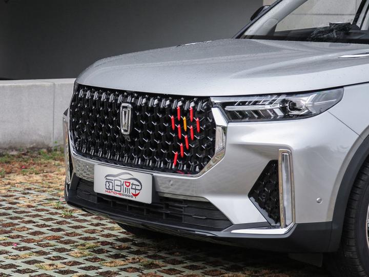 霸气侧漏 空间巨大 科技感也很足 2020款奔腾T99车型分析导购 - 知乎