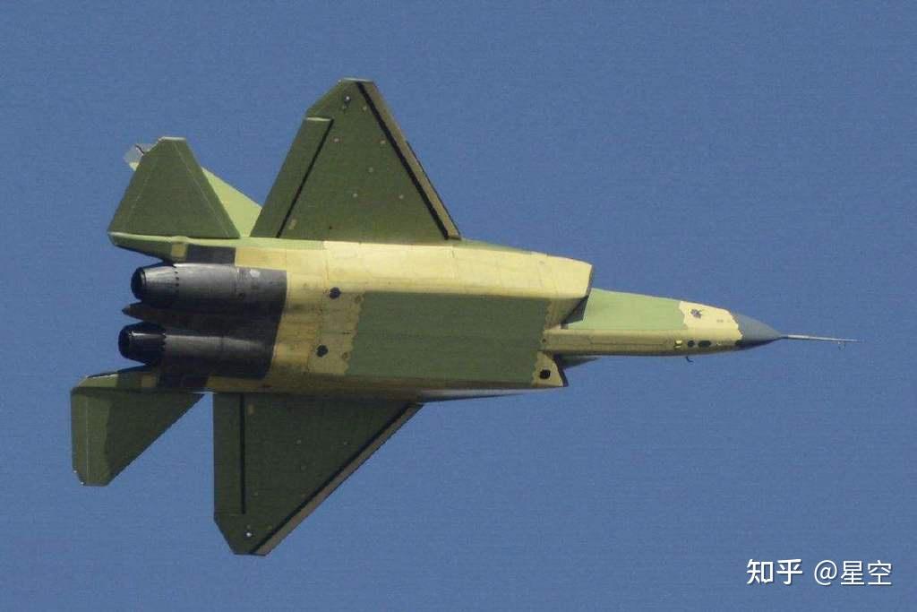 成功在望：历经9年首飞的歼-35，将成为中航工业战胜F-35的关键？ - 知乎