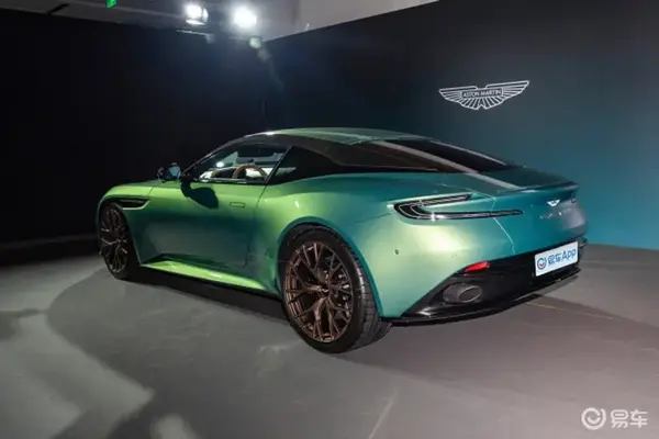 【阿斯顿·马丁DB12将于三季度开启交付 售价251.80万元】 - 知乎