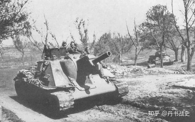 苏联SU-D15突击炮，小身板扛大威力火炮 - 知乎