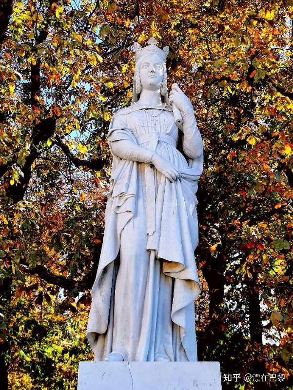 卢森堡公园雕塑-圣巴蒂尔德（Sainte Bathilde），从奴隶到王后！ - 知乎