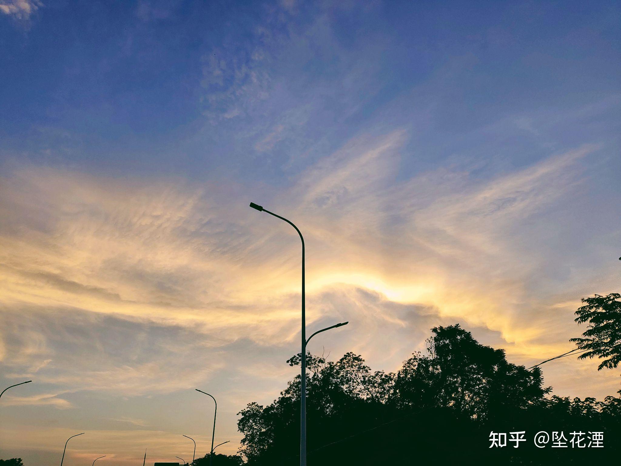 秋词秋霞秋的天 - 知乎
