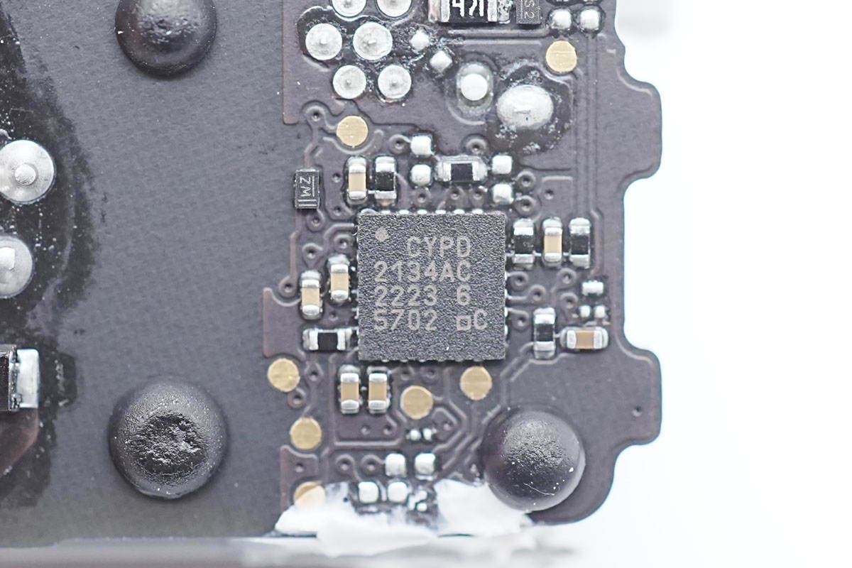 拆解报告：苹果iPhone 14原装20W快充充电器A2244 - 知乎
