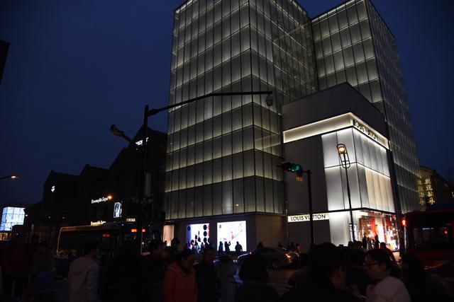 湖滨银泰in77 图集 - 知乎