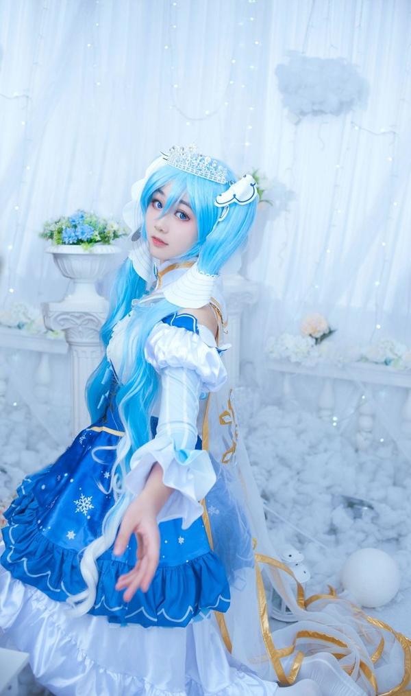 有些Coser表面上光鲜亮丽，背地里其实…… - 知乎