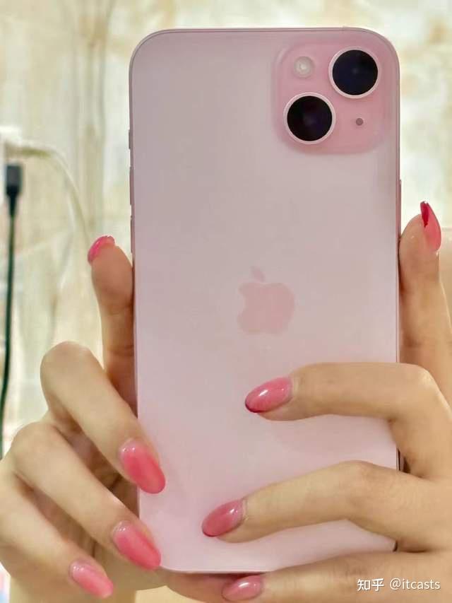 华为Mate60 vs iPhone 15 Plus：如何选择？ - 知乎