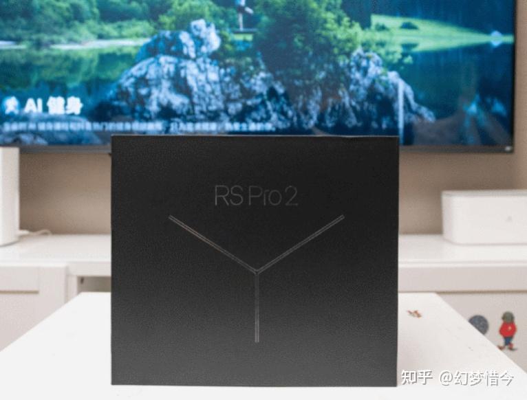 国产高端投影机热门对比，海信Vidda C1和极米RS Pro2测评