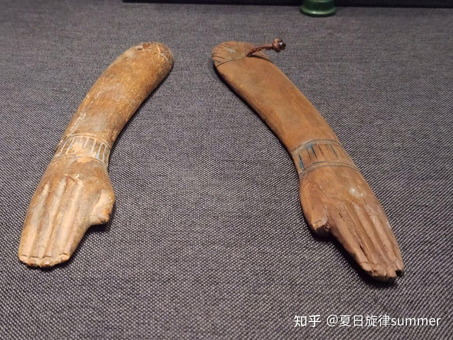 “遇见古埃及 木乃伊文物特展”10 距今6、7000年前的前王国时期以及新王国、晚王国、罗马帝国时期的陶器、石壶、罐子和古埃及的各种乐器 - 知乎