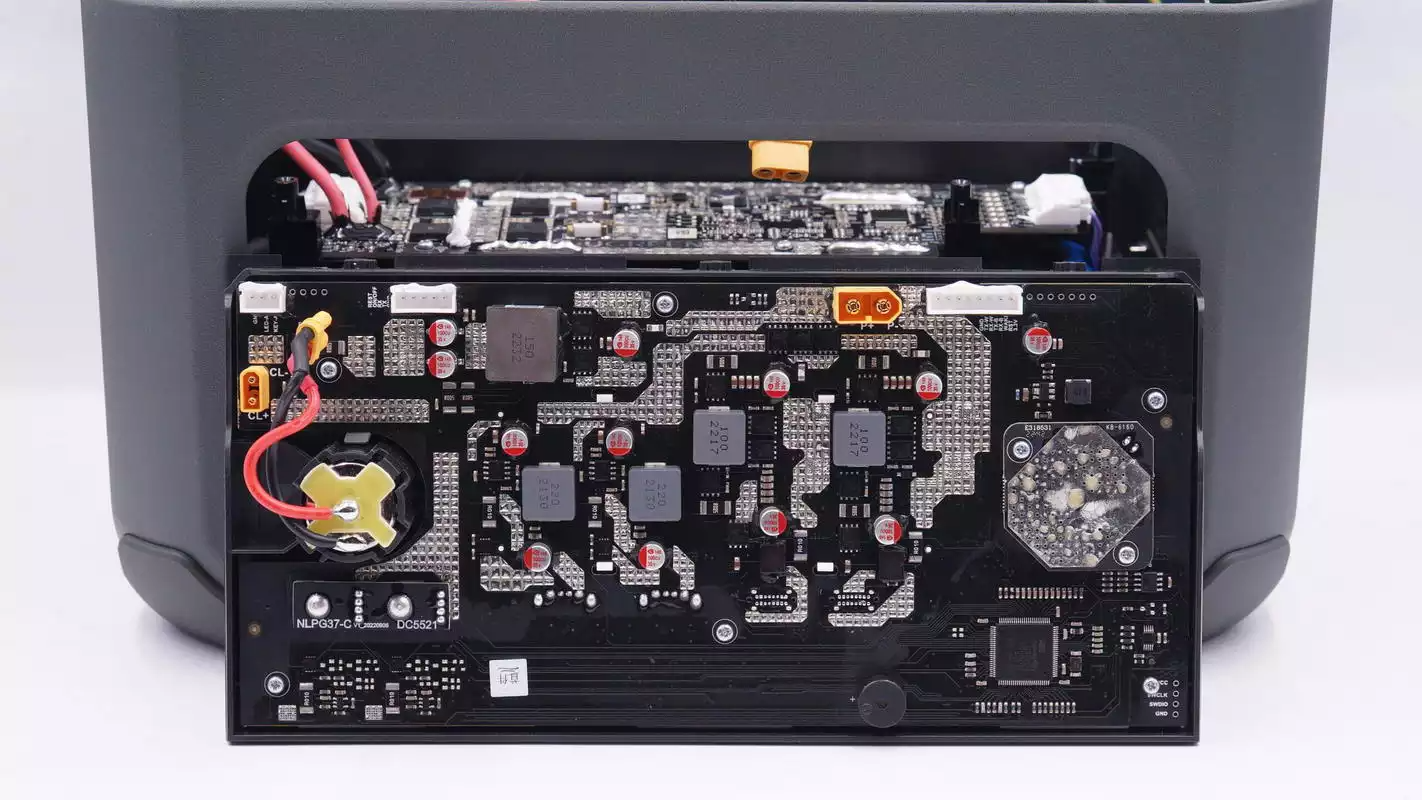 拆解报告：UGREEN绿联600W便携户外电源GS600 - 知乎