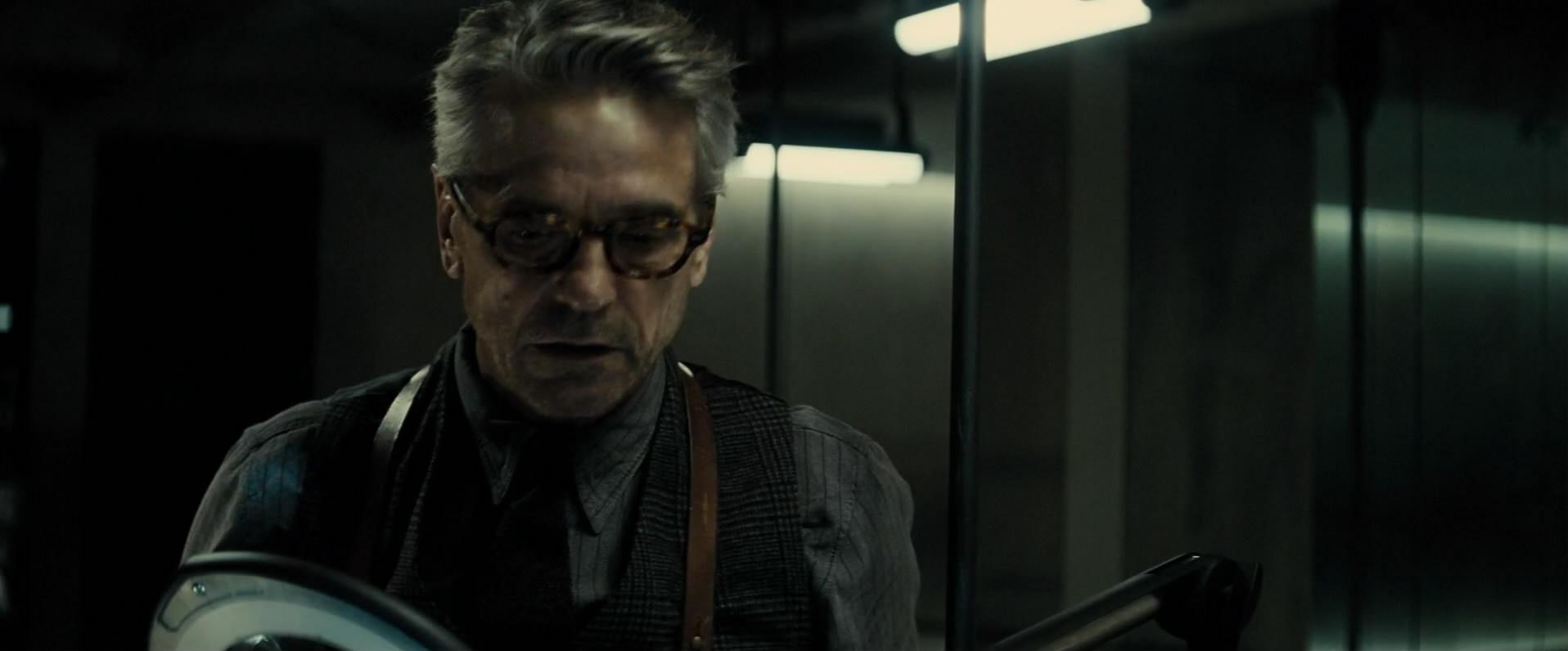 【BvS详解】场景8 蝙蝠洞里的布鲁斯与阿尔弗雷德 - 知乎