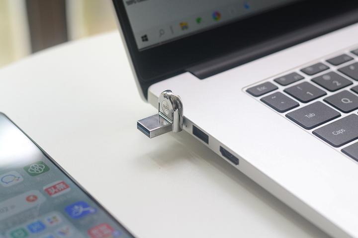 Type-C双口防水手机U盘，aigo U358实用性远超传统U盘 - 知乎