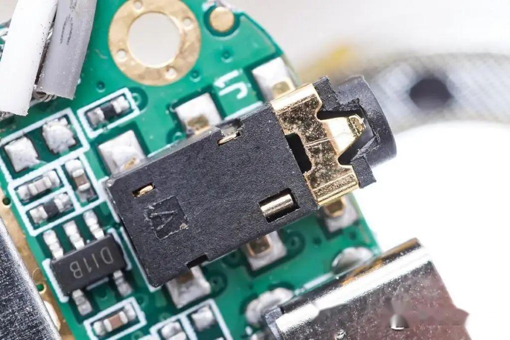 深度拆解报告：先景科技 XJ-V3 无线对讲机，强不强你说了算！ - 知乎