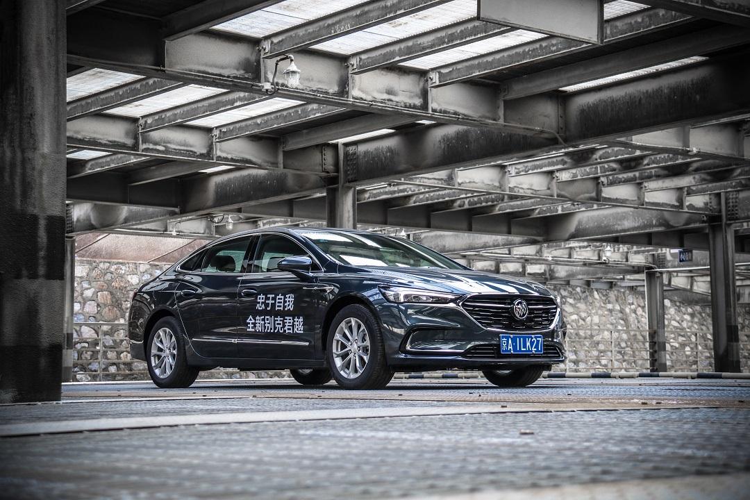 车长5米空间大 1.5T+9AT油耗低 试驾2021款别克君越552T - 知乎