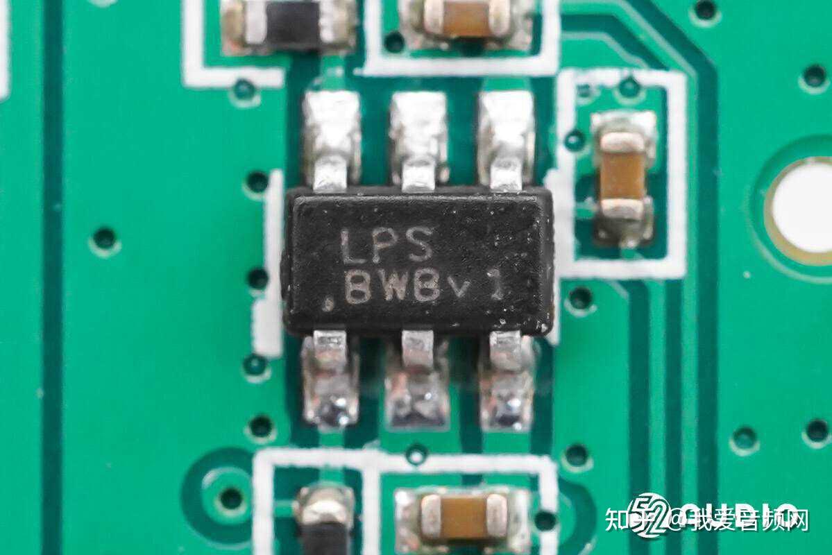 2023 TWS耳机充电盒电源管理芯片拆解汇总丨SoC单芯片方案成为市场主流 - 知乎