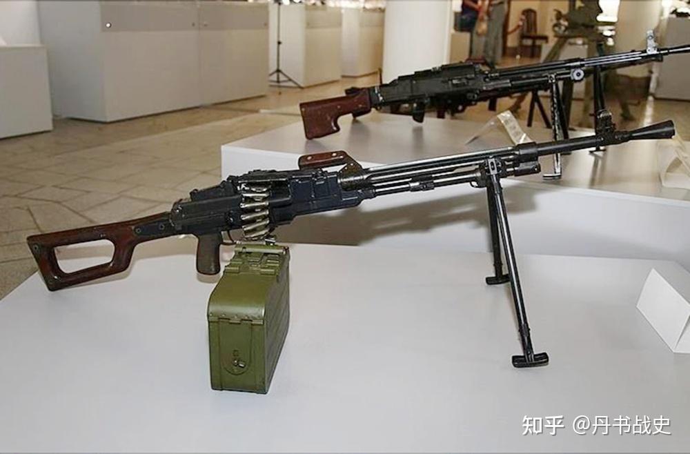 乌克兰缴获俄军的神秘武器，半个多世纪前的TKB-521机枪 - 知乎