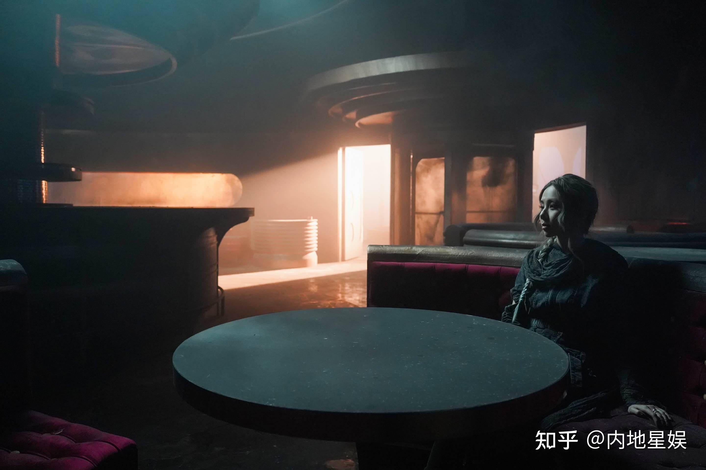 G.E.M.邓紫棋《夜的尽头》振奋上线 元宇宙CP废土重逢奔赴启示之门 - 知乎