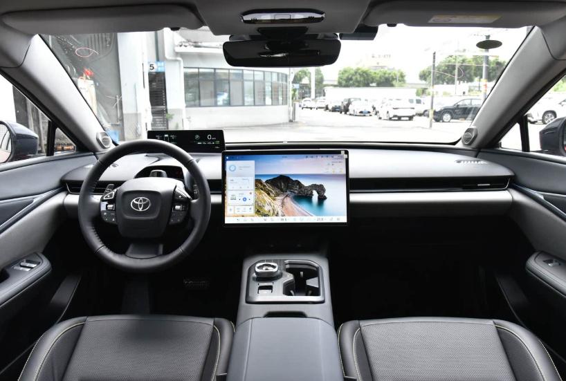 13万买合资电动中型SUV？一汽丰田bZ5实力解析 - 知乎