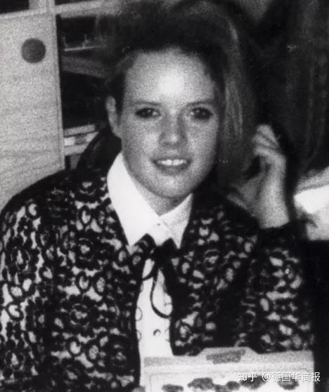 25年才抓到这个强奸杀人犯却在判决后逃跑！无能德国警方公开通缉令，请帮帮这对痛失爱女绝望的父母 - 知乎