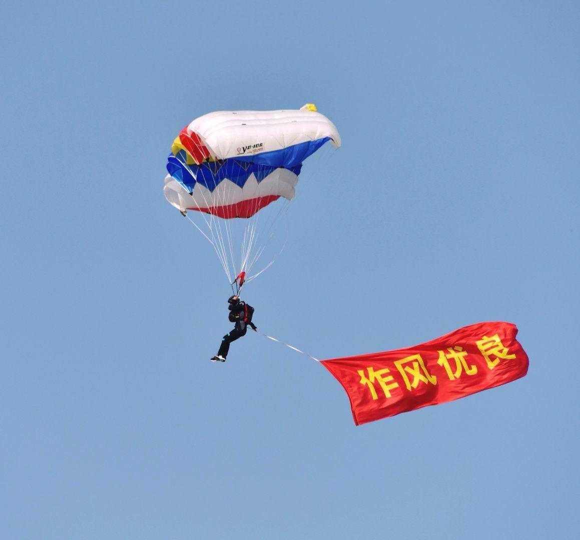 长春航空展——跳伞表演 - 知乎