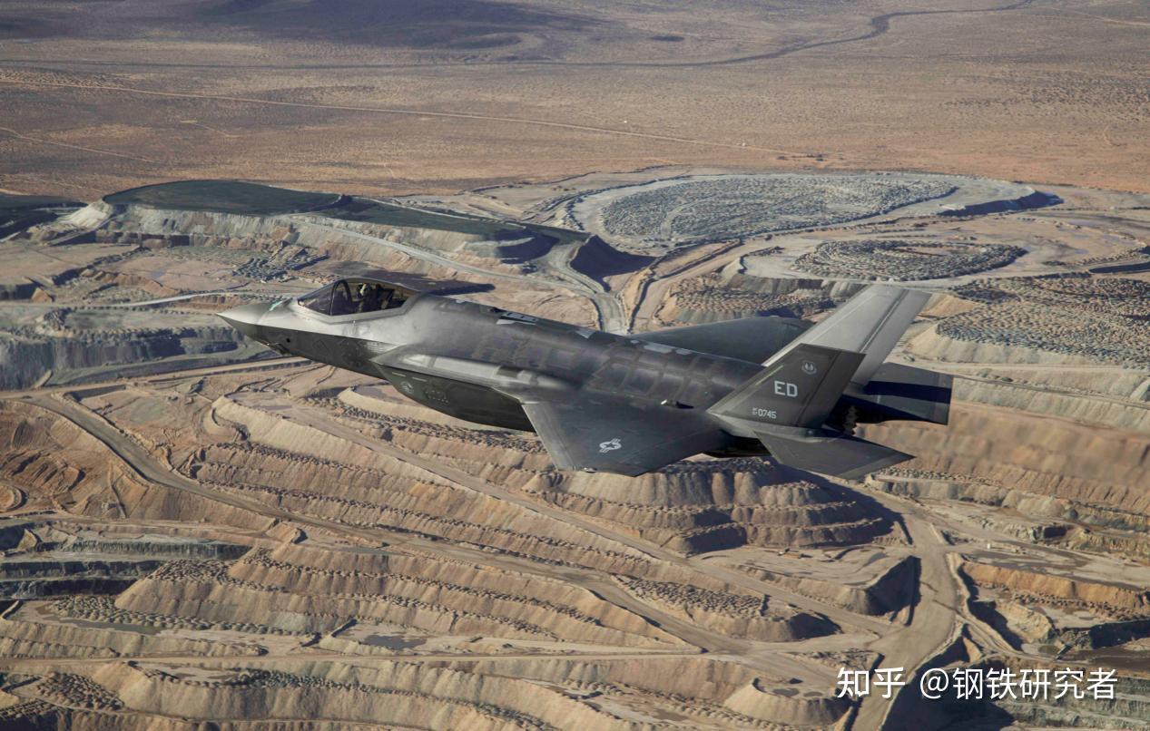 为什么F35机肚子凹凸不平？ - 知乎