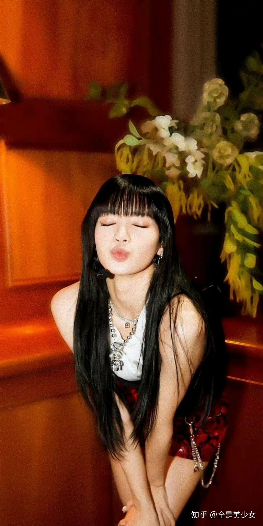 Lisa到底有多像洋娃娃？ - 知乎