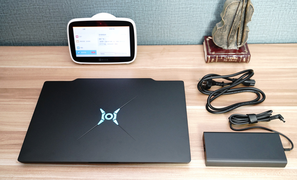 华为笔记本2020年新款：荣耀猎人V700