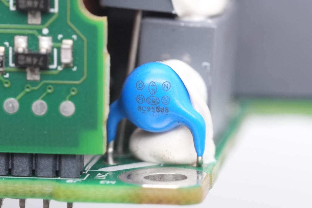 拆解报告：HUAWEI华为750W白金牌服务器电源EPW750-12A - 知乎