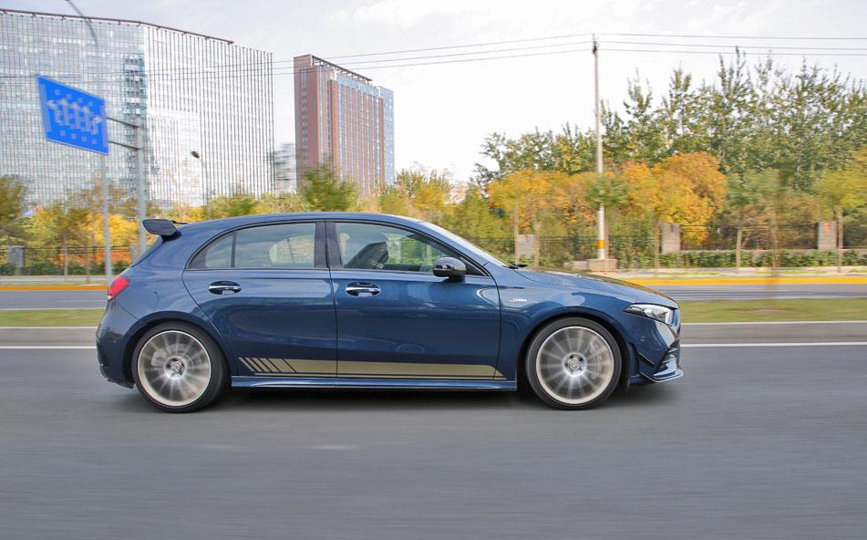 牛X评测：40万的AMG你能得到什么？试驾奔驰A35 AMG先型特别版 - 知乎