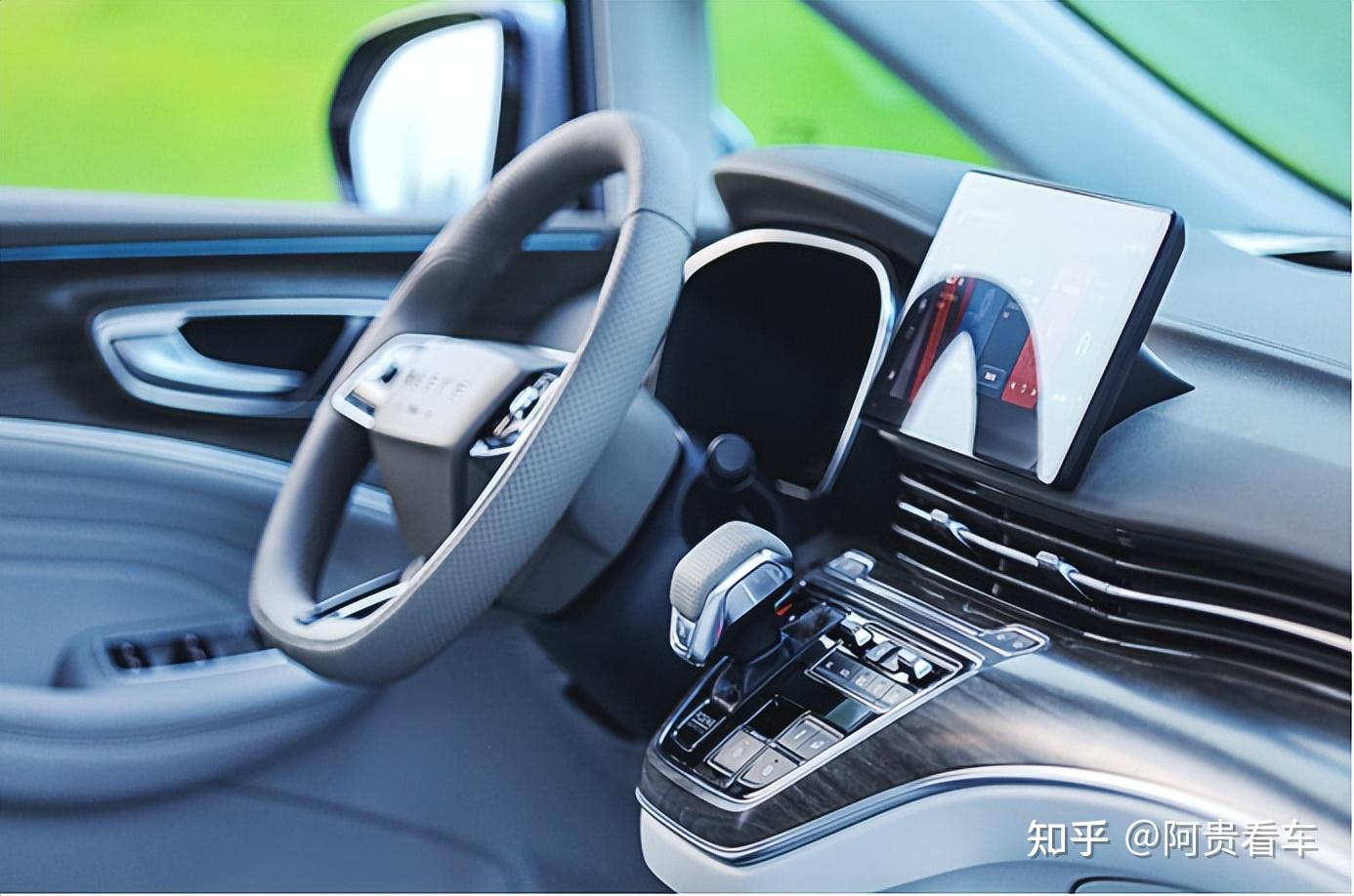 都是纯电豪华MPV顶流，买顶配荣威iMAX 8 EV还是丐版腾势D9 EV？ - 知乎