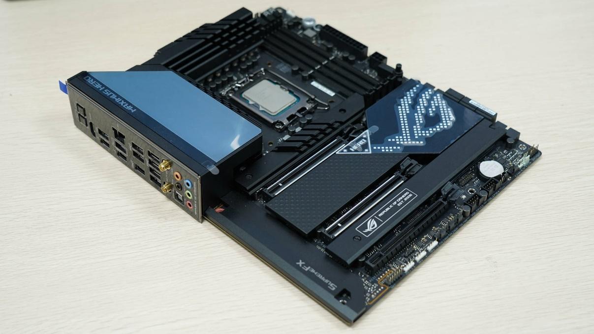 尝鲜DDR5 618游戏装机12700K+3070Ti+酷冷360水冷主机 - 知乎