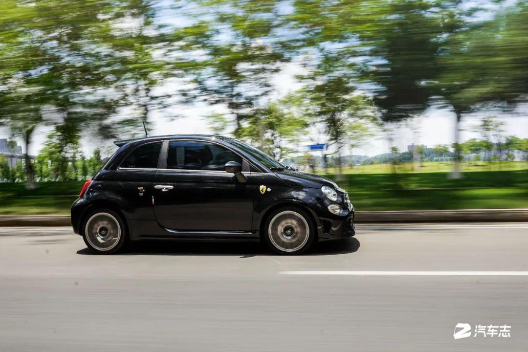 试驾国内绝对稀有的ABARTH 595，它马力不大却超刺激？ - 知乎