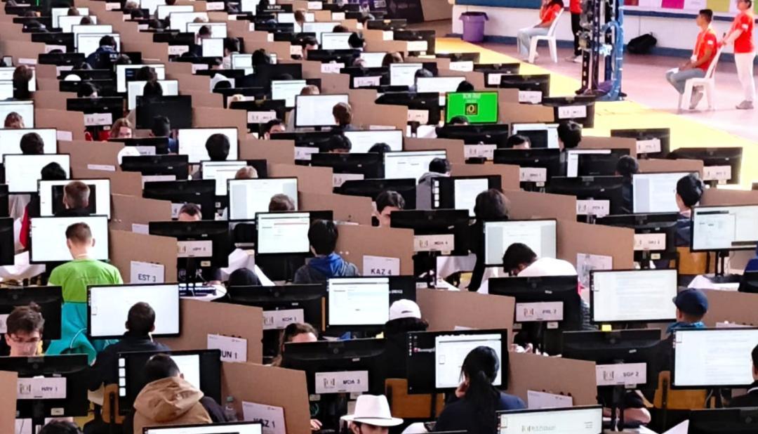 Day1 中国包揽前三！第 37 届国际信息学奥林匹克竞赛（IOI 2025）首个比赛日！ - 知乎