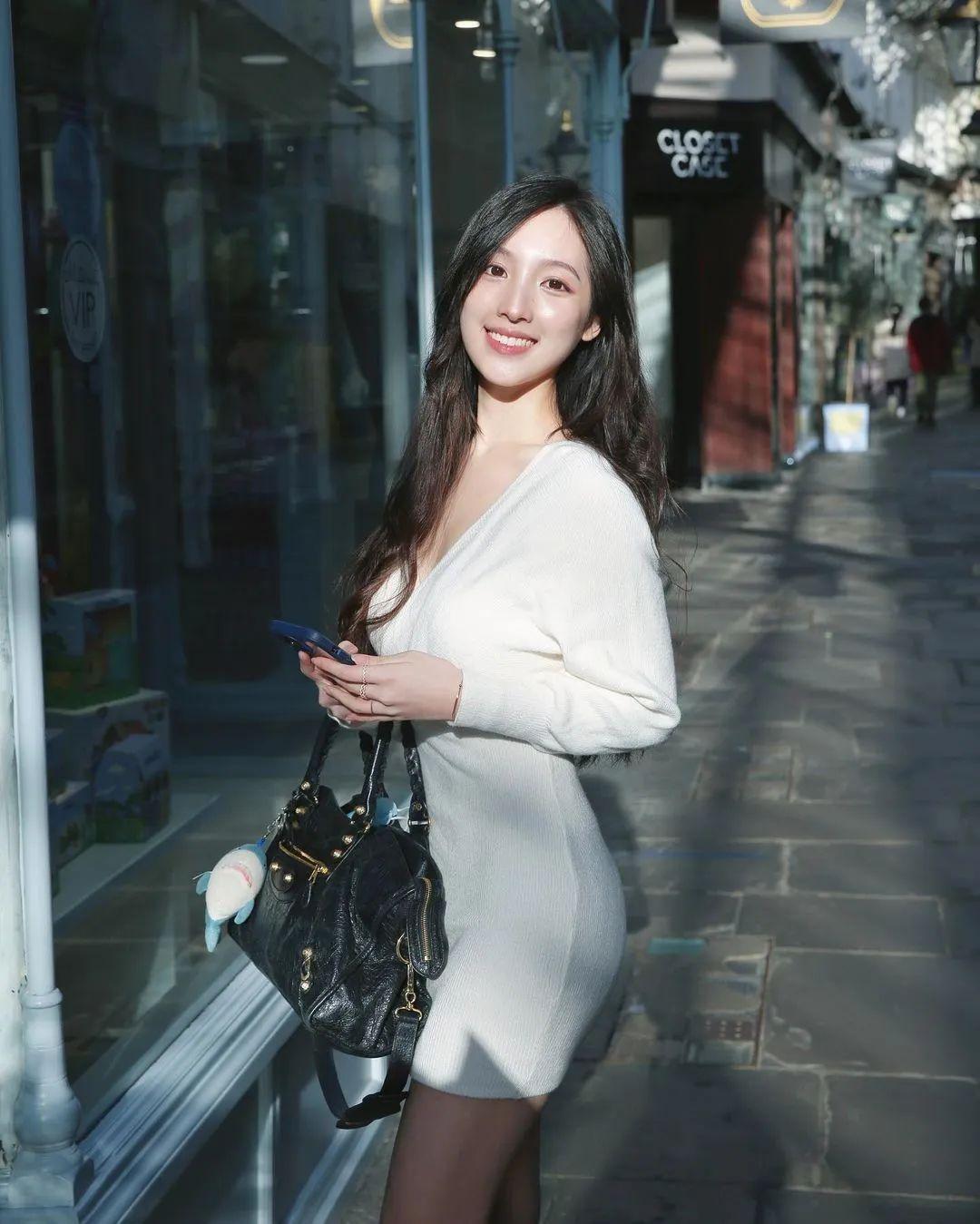 香港网红hedy，完美比例，惹火身材，甜美笑容，艺术造诣极高 - 知乎