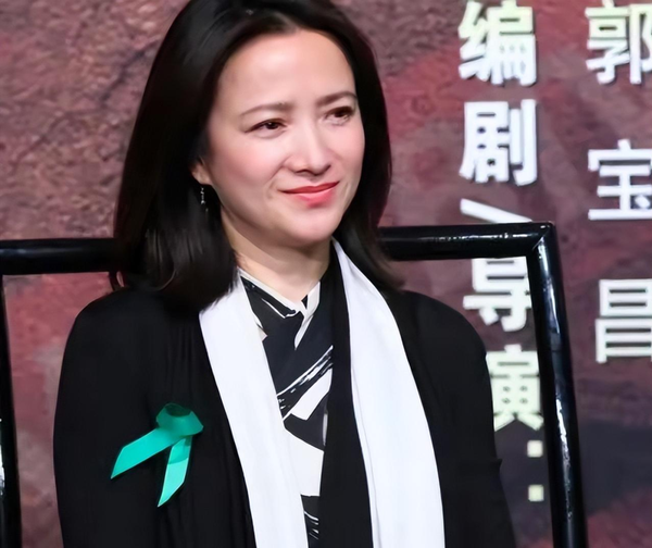 何晴独子近照曝光，继承老爸许亚军高颜值，已从中戏毕业即将出道 - 知乎