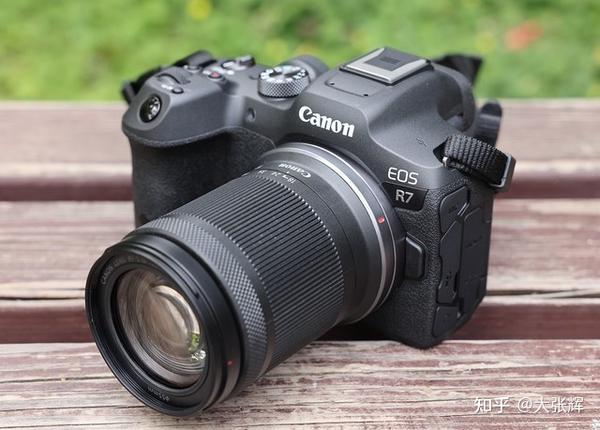 索尼a7c佳能r7怎么选？