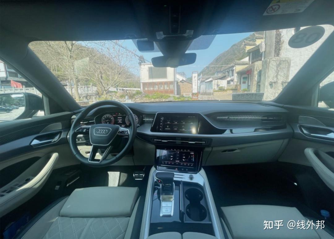 试驾奥迪Q6：超大杯 、2.5T V6 和一流操控 - 知乎