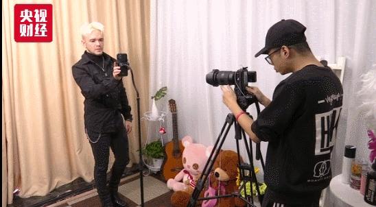 全网都在模仿的手势舞大神，到底有多优秀？！ - 知乎