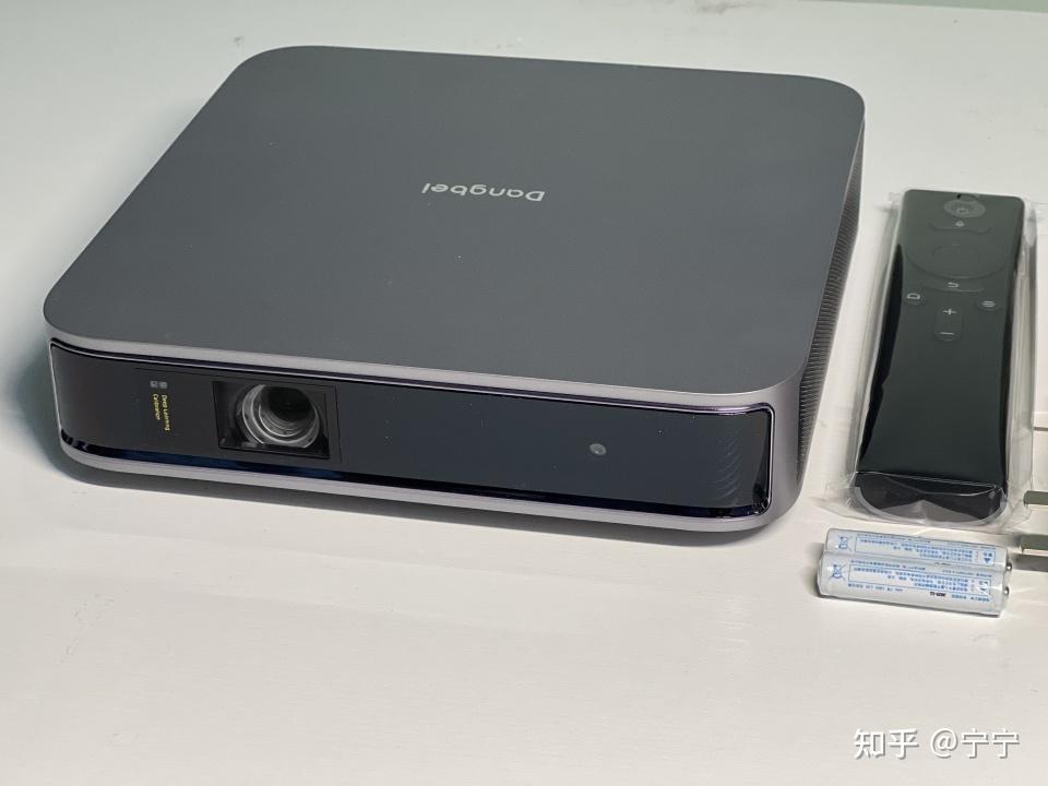 千价位家用投影仪挑选指南：大眼橙 X6、当贝 D5X、当贝 NEW D3X - 知乎