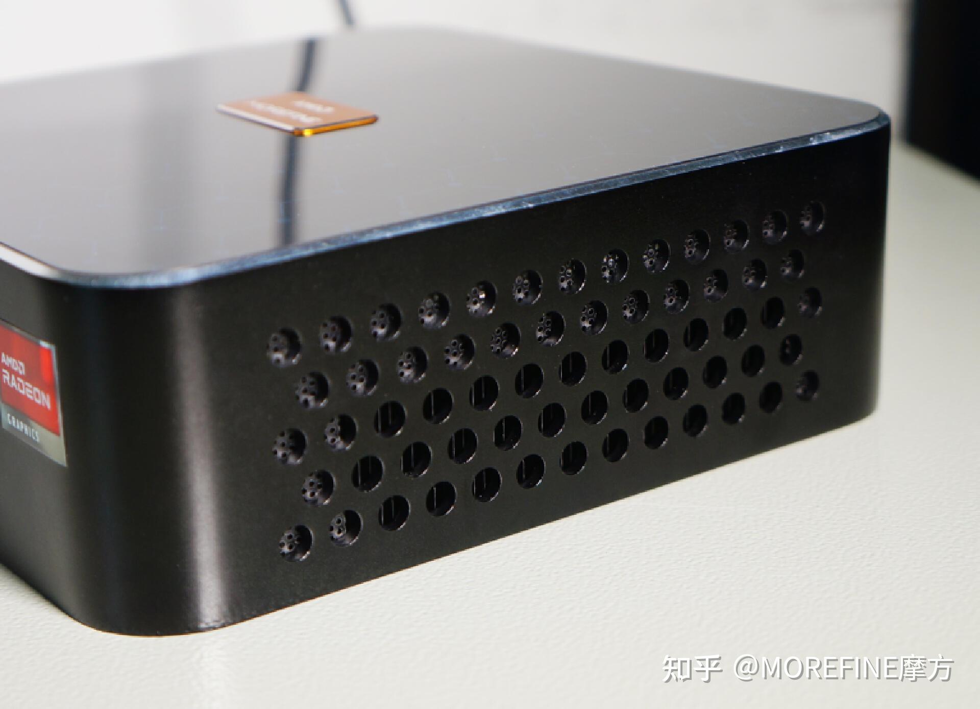 晒晒接口全面的6900HX迷你主机MOREFINE M600，并升级3TB PCIe4固态，轻松ALL IN ONE - 知乎