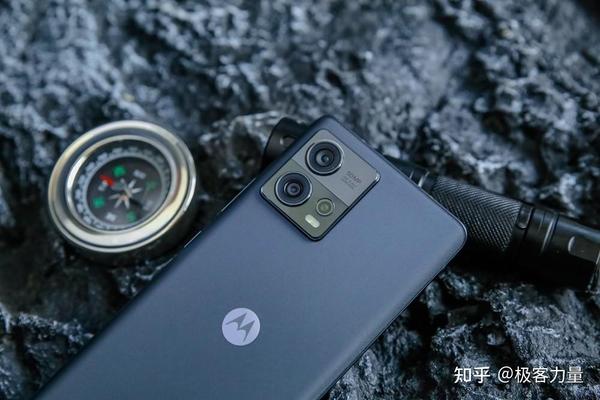 moto S30 Pro首发体验：颜值与性能齐飞，具备黄金腰线的中杯旗舰 - 知乎