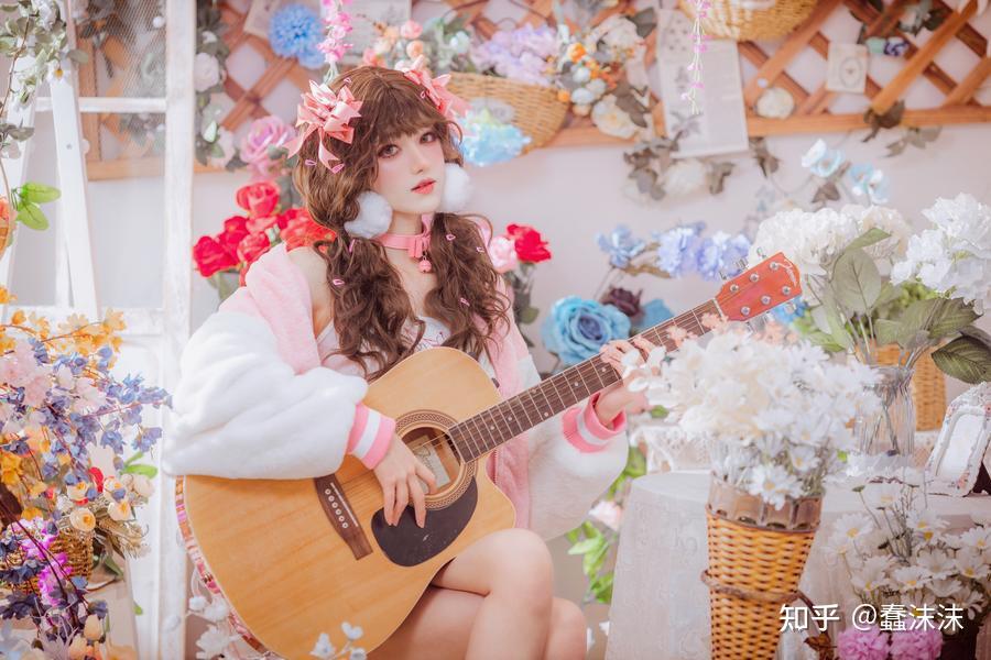 南桃Momoko写真合集cos图片:少女吉他与蝴蝶结毯 免费在线看图 - 知乎