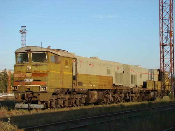 【纪事】从2TE10MD/PGE型到2TE3250型内燃机车——俄罗斯联邦雅库特铁路中的“大老美” - 知乎