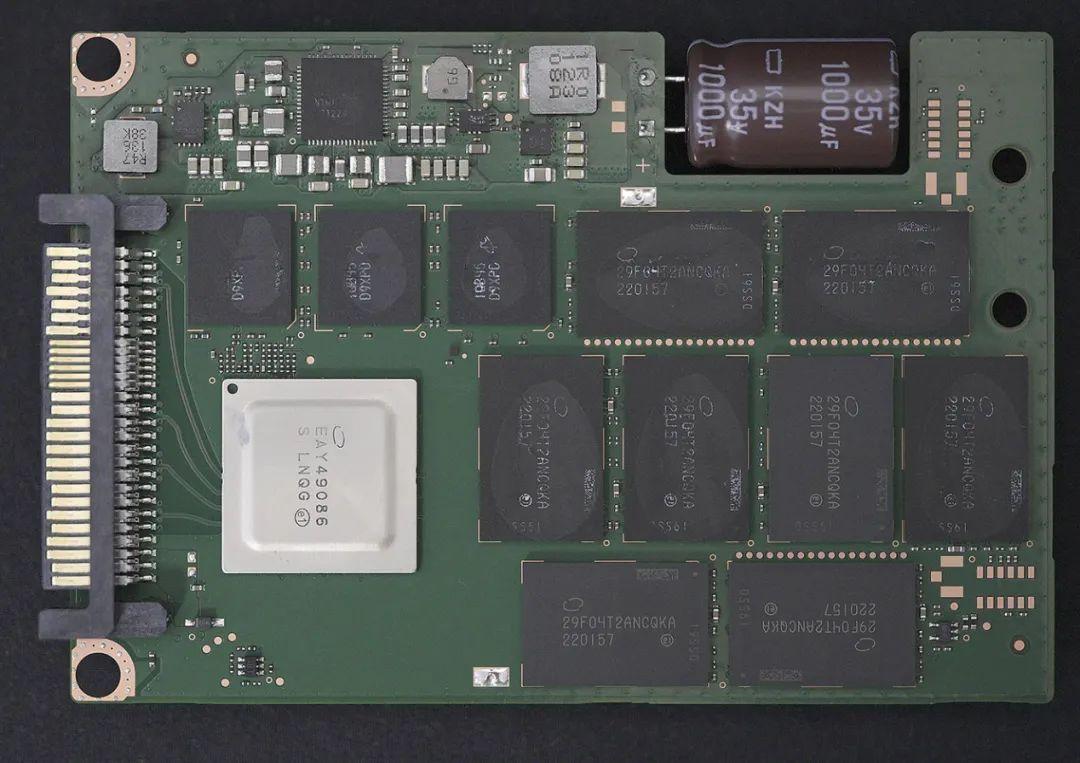 媒体观点｜一款“既优秀，又上进”的SSD - 知乎